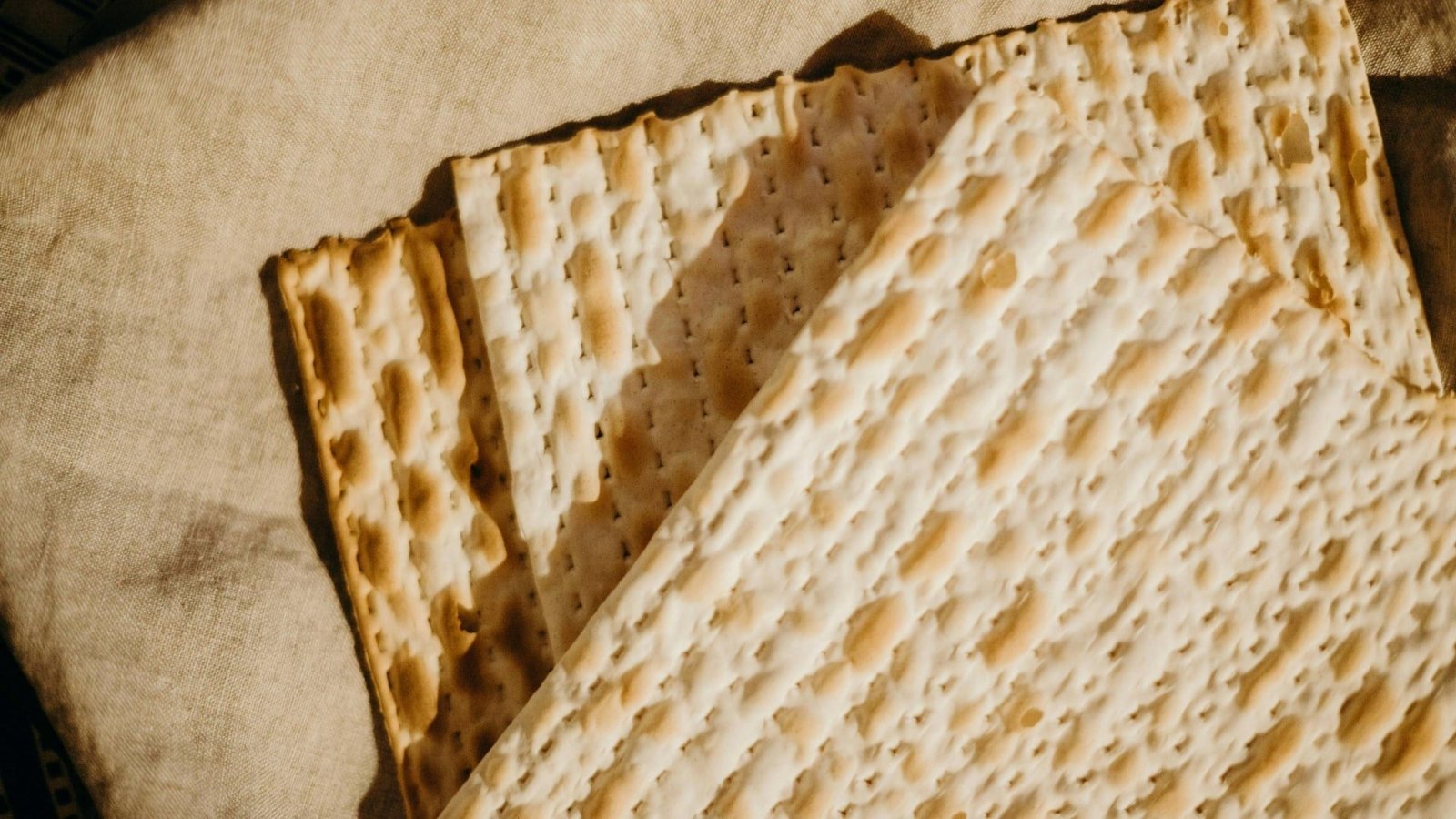 What Is Unleavened Bread 7 Things To Know About This Bread